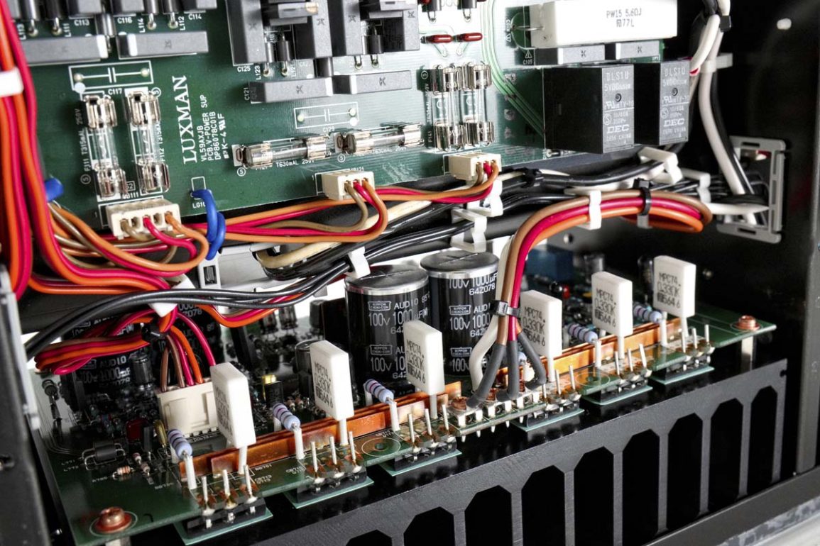 Luxman L-590-AXII Integrated Amplifier - Fidelity Magazine