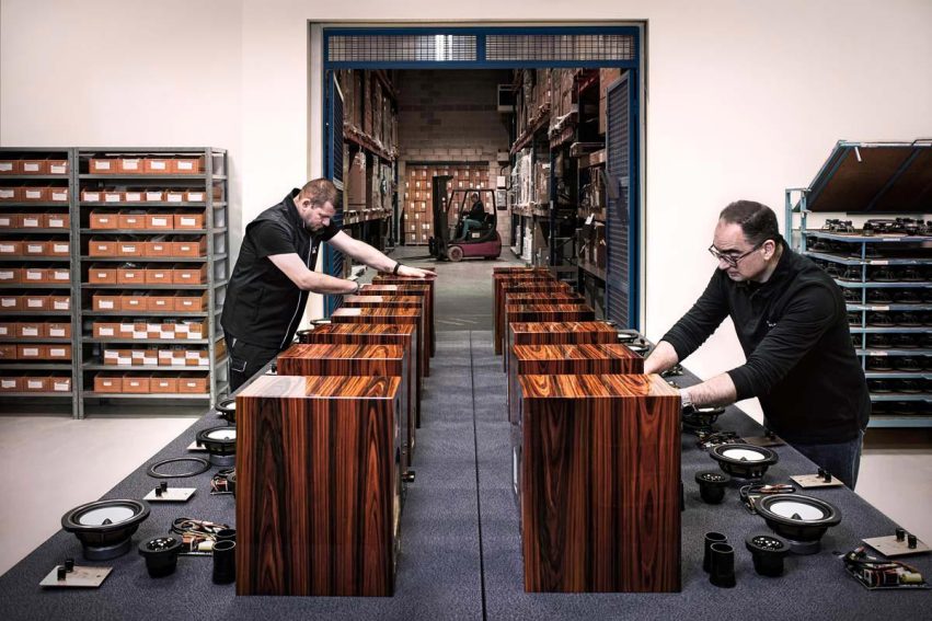 Triangle Golden Oak - Fidelity Magazine