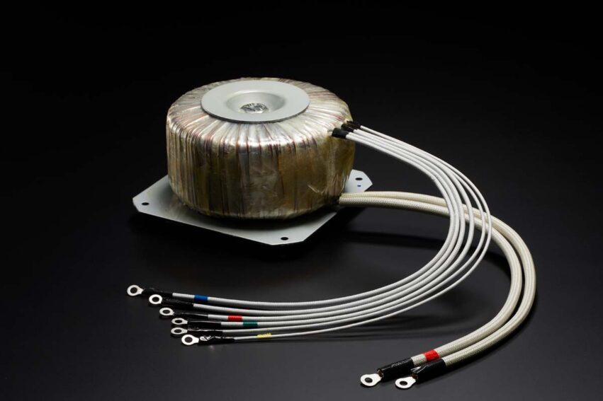 TAD-C700 - Fidelity Magazine