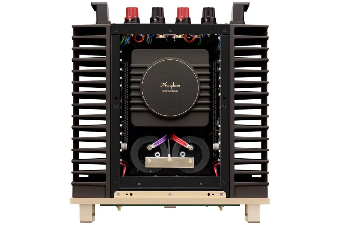 Accuphase P-7500 - Fidelity Magazine