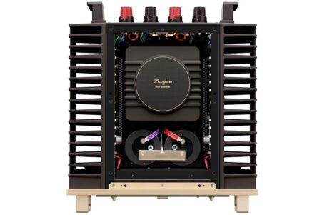 Accuphase P-7500 - Fidelity Magazine